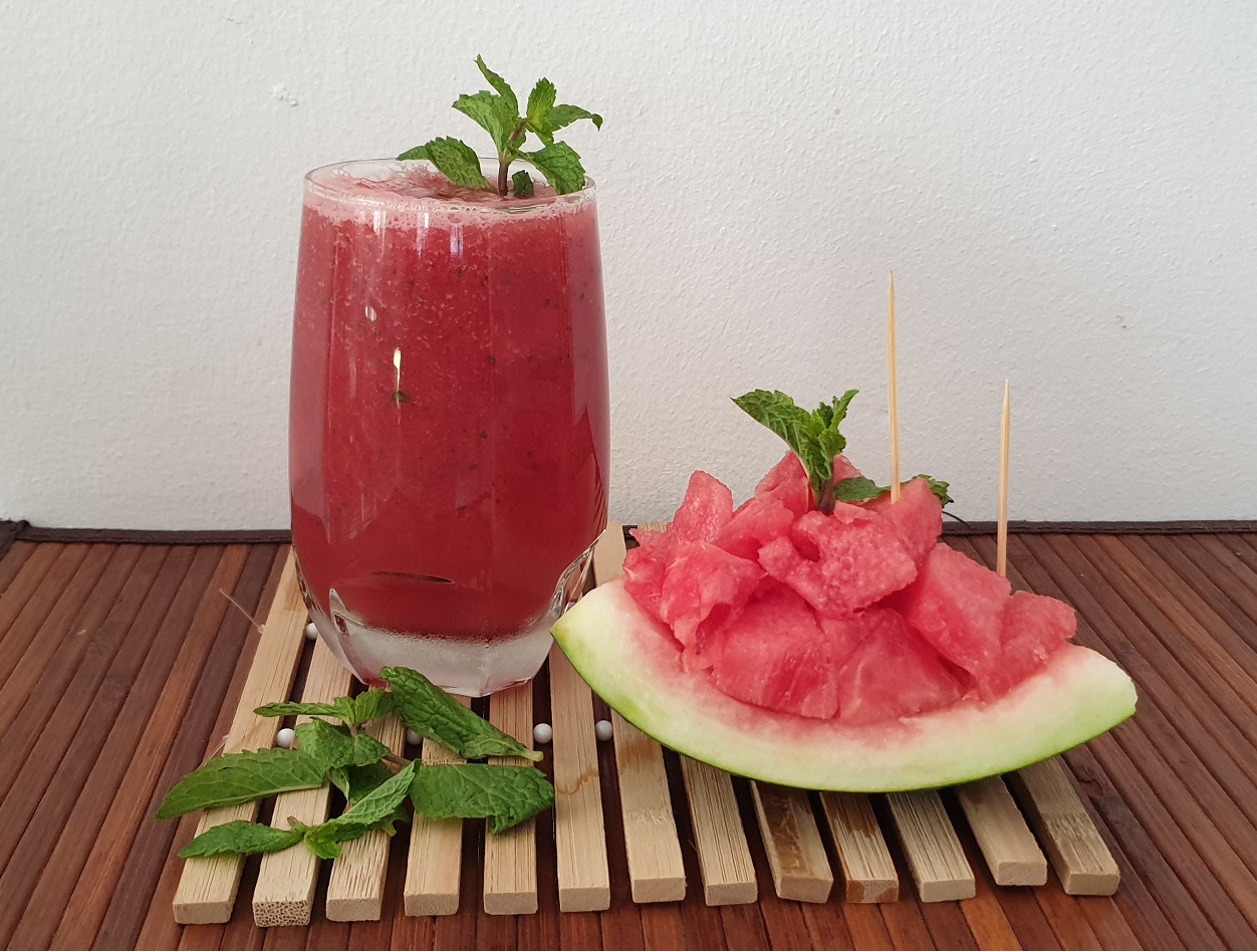Watermelon Mint Mocktail | SimplyMeMySelf